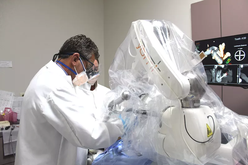 First-Ever Robot Dentist Performs Implant Surgeries at Fish and ...